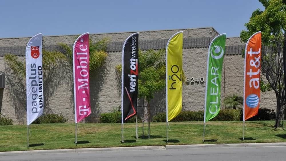 How custom flags can help you promote your business | PRINTitGO | MORE ...